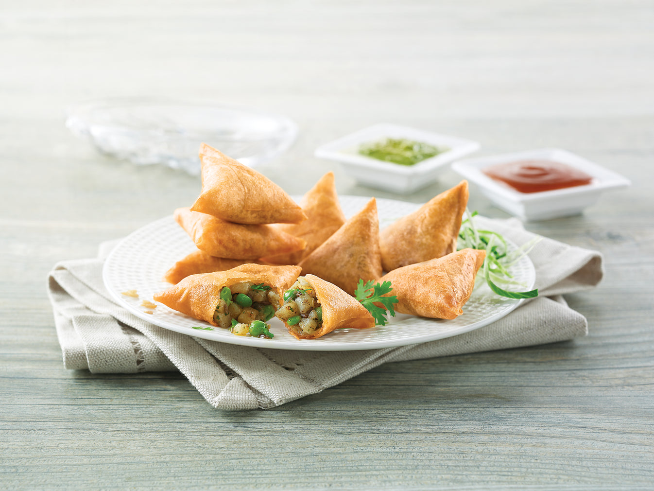 Aloo Mutter Samosa – Vadilal Quick Treat